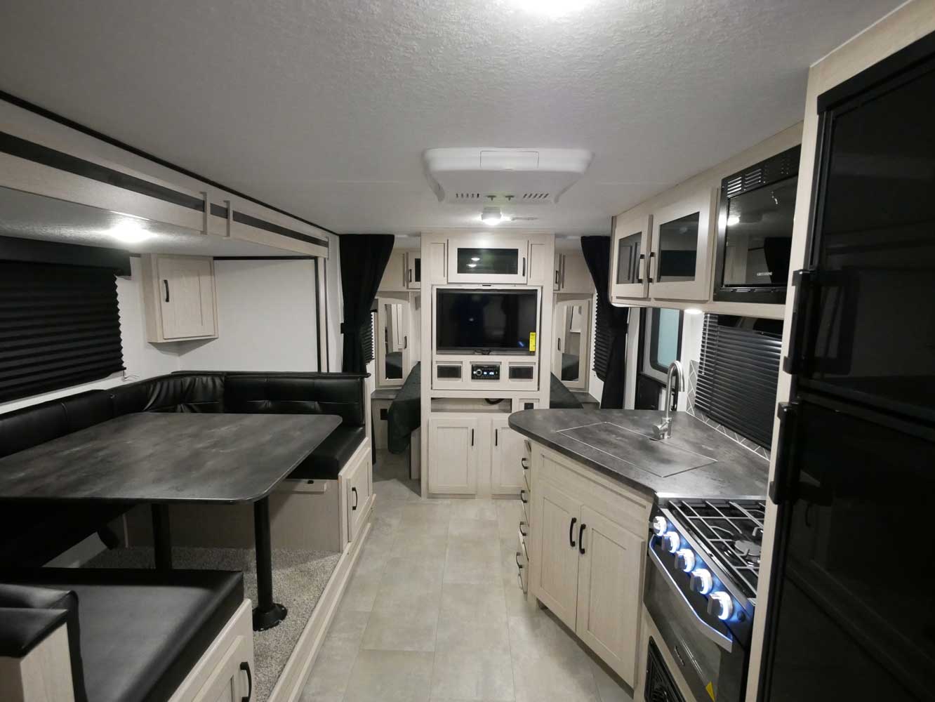 APEX ULTRA LITE 215RBK | RV Gulf